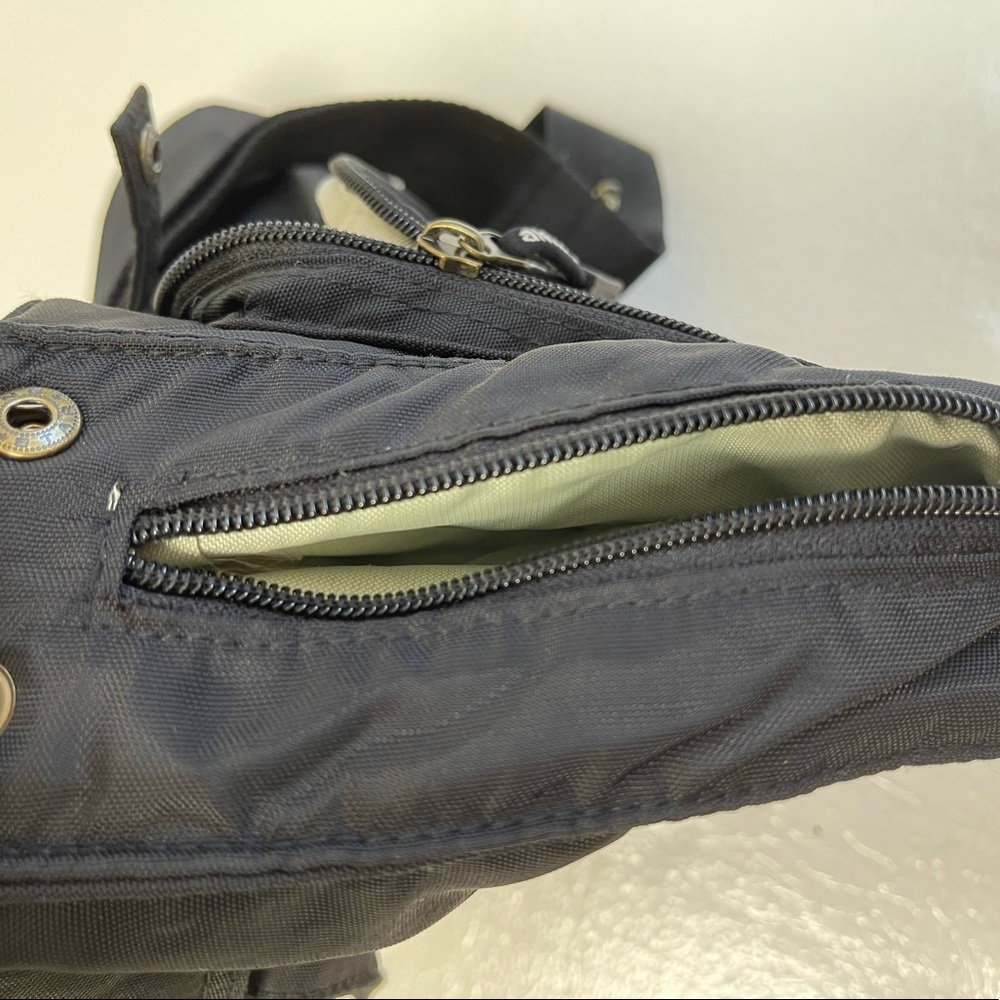 Derek Alexander Black Nylon Crossbody/ Messenger Bag - Gem